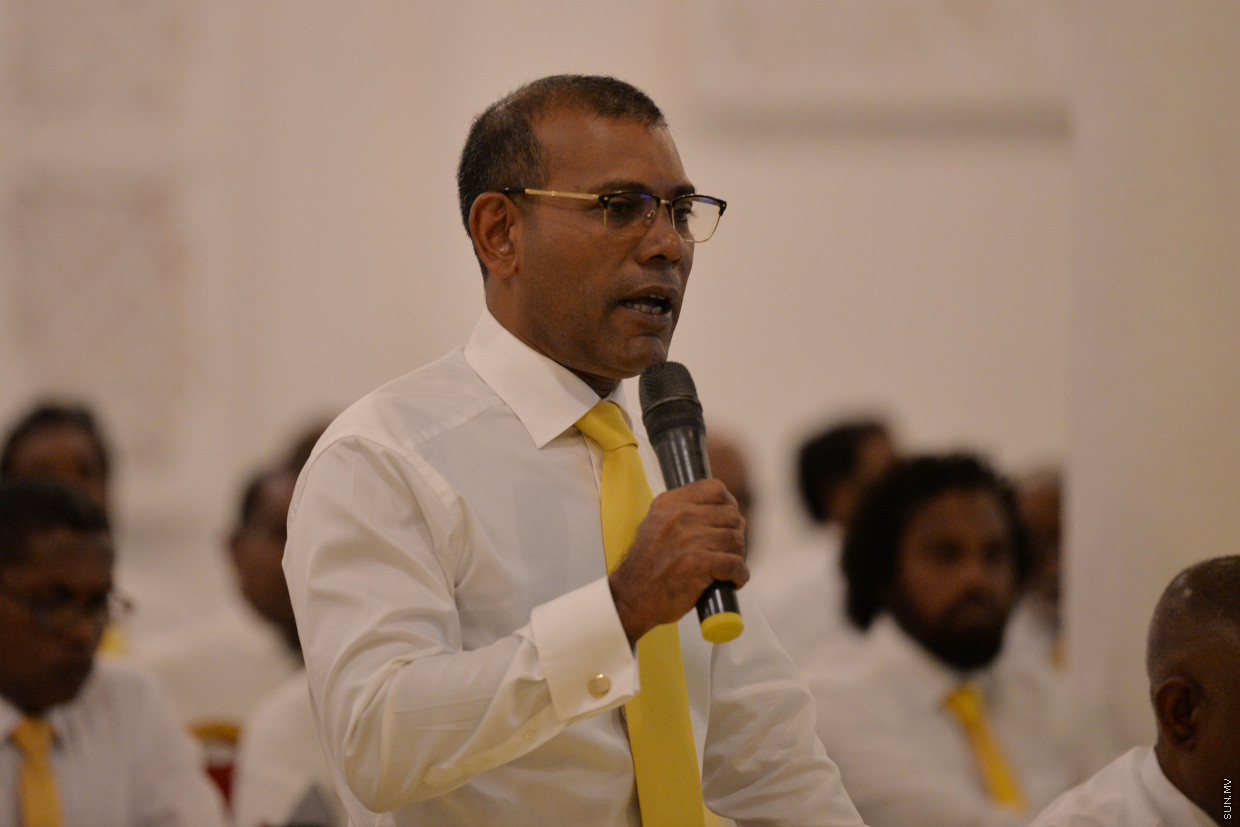 ފަރުމަސް ބާނަންދާން ރެޖިސްޓަރކޮށްފިން: ރައީސް ނަޝީދު – Dhen.mv