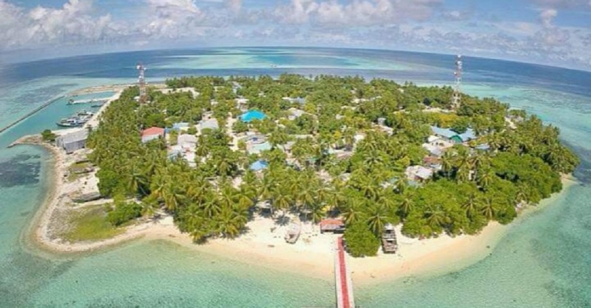 ފީއަލީ އާބާދީގެ ދެބައިކުޅަ އެއްބައި މީހުންނަށް ކޮވިޑް ޖެހިއްޖެ – Dhen.mv