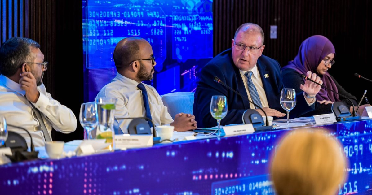 ވޯލްޑް ބޭންކުން ރާއްޖެއަށް 10 މިލިޔަން ޑޮލަރުގެ އެހީއެއް – Dhen.mv