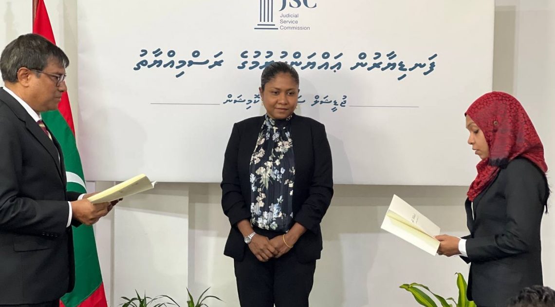 ފެމިލީ ކޯޓުގެ އިސް ގާޒީގެ މަޤާމަށް ކުރިމަތިލުމަށް ފުރުސަތު ހުޅުވާލައިފި ...