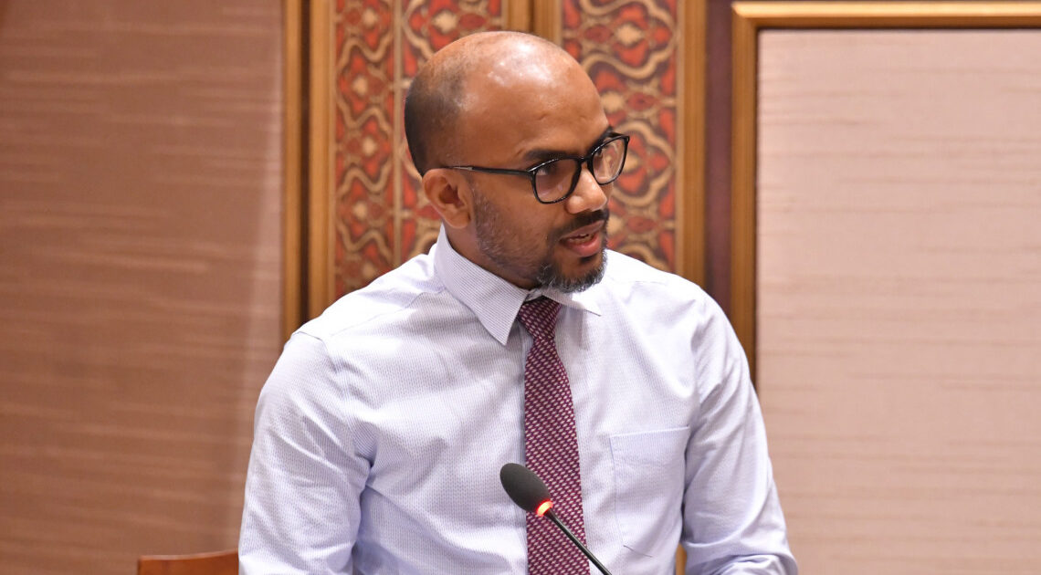 އަންނަ އަހަރު ދައުލަތަށް ހިލޭ އެހީއާއި އާމްދަނީގެ ގޮތުގައި 32 ބިލިއަން ރުފިޔާ ލިބޭނެ – Dhen.mv