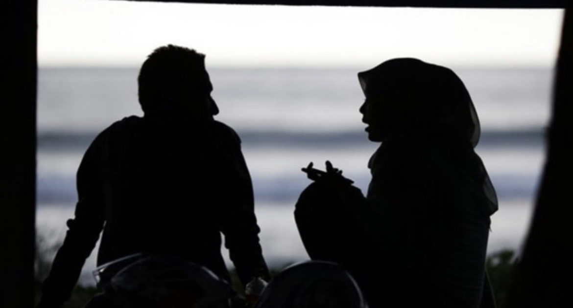 ދެމަފިރިންގެ މެދުގައި މައްސަލަ ޖެހުމުން ކަންތައް ކުރާނީ ކިހިނެއް؟ – Dhen.mv