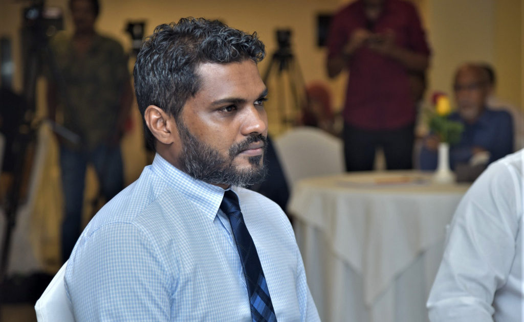 ޝިމާޒަށް ހަމަލާދިން އެކަކު ހައްޔަރުކޮށް ބަންދަށް 10 ދުވަސް – Dhen.mv