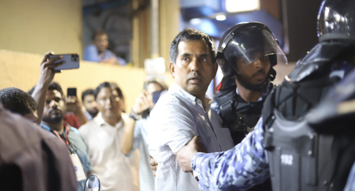 އިދިކޮޅު މުޒާހަރާ: ސަޢީދު ހައްޔަރުކޮށްފި! – Dhen.mv