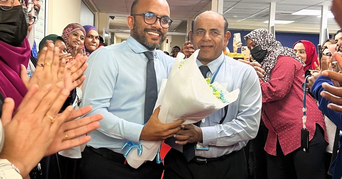 ފިނޭންސް މިނިސްޓްރީގައި 42 އަހަރު: ޢަބްދުﷲ ޢަލީ ރިޓަޔާ ކުރައްވައިފި – Dhen.mv