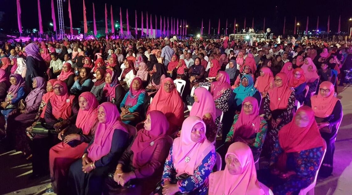 ރައީސް ޔާމީންގެ ސަޕޯޓަރުން ކްރިމިނަލް ކޯޓު ކައިރިއަށް އެއްވަނީ – Dhen.mv