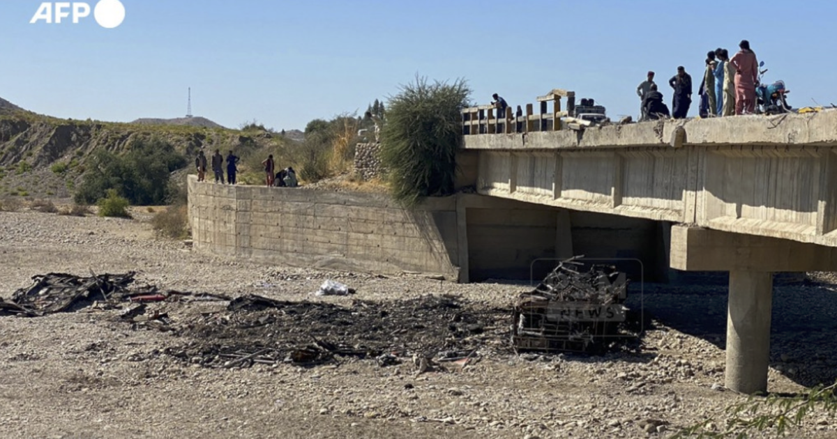 ޕާކިސްތާނުގައި އެކްސިޑެންޓެއްގައި 51 މަރު – Dhen.mv