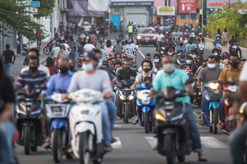 ކޮވިޑް-19 ކޭސްތައް ދަށަށް ދާާން ފަށައިފި – Dhen.mv