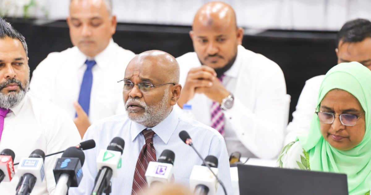 ރާއްޖޭގެ ސަރަހައްދު ކަނޑަނާޅައޭ ބުނާނެ ޖާގައެއް ނޯންނާނެ، އެއީ ބުހުތާން ދޮގު: ޑރ. މުނައްވަރު ...