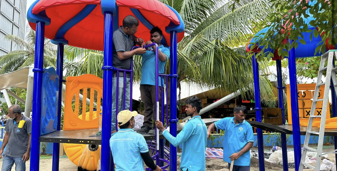 މާލެ ސިޓީ ކައުންސިލުން މައިޒާންތަކާއި ޕާކުތައް އާބާތުރަފިލުވުމުގެ މަސައްކަތް ފަށައިފި – Dhen.mv