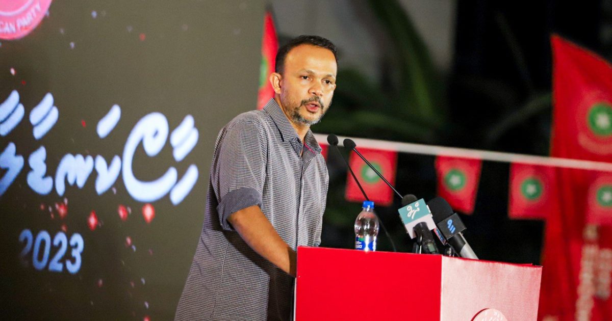 އިޤްތިޞާދީ ކަމެއްގައި ރައީސް ޞާލިޙަށް ވާނުވާ ވެސް ނޭނގެ: އަލީ ހުސެއިން – Dhen.mv