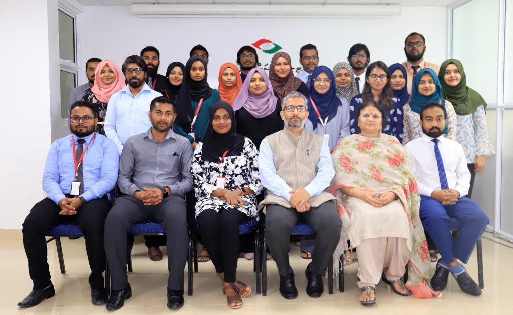 އޭސީސީގެ އިސްވެރިންނާއި އޮފިޝަލުން ތަމްރީނުވާން އިންޑިއާއަށް – Dhen.mv