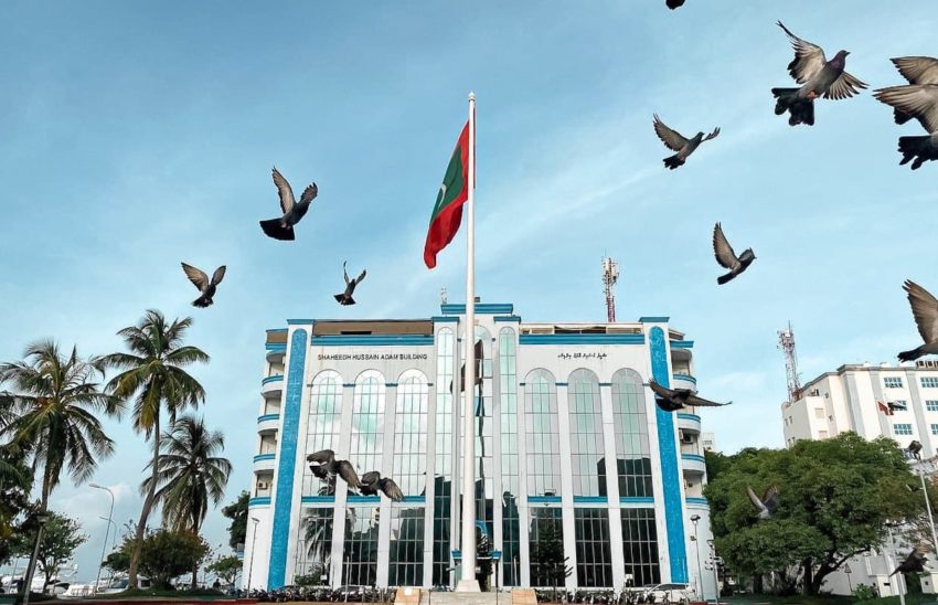 ފްލެޓް ލިބިއްޖެ ކަމަށް ބުނެ ހިންގާ ސްކޭމްތަކަށް ސަމާލުވުމަށް އިލްތިމާސްކޮށްފި – Dhen.mv