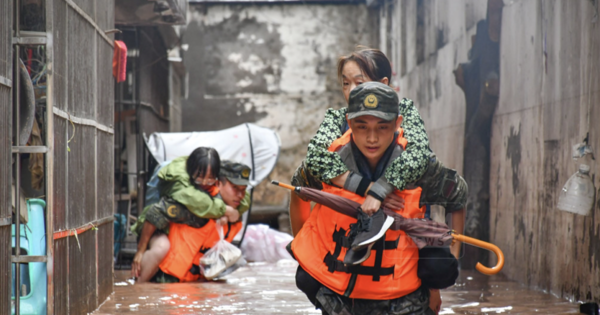 ޗައިނާގެ އިރުއުތުރުގައި ފެންބޮޑުވެ 14 މީހުން މަރުވެއްޖެ – Dhen.mv