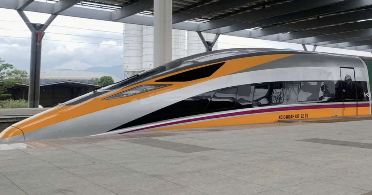 ޗައިނާއިން ފަންޑު ކުރާ ޗައިނާގެ ބްލެޓް ޓްރައިންގައި ލަސްކަމެއް – Dhen.mv