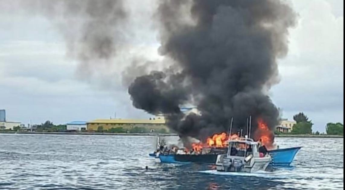 ތިލަފުށި ފަޅުތެރޭގައި އޮތް ތެޔޮ ދޯންޏެއްގައި ރޯވެއްޖެ – Dhen.mv