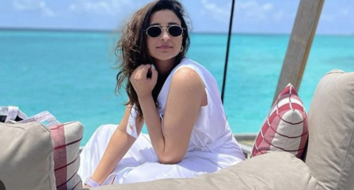 ޕަރްނީތީ ރާއްޖޭގައި، އައީ ހަނީމޫނަކަށް ނޫން – Dhen.mv