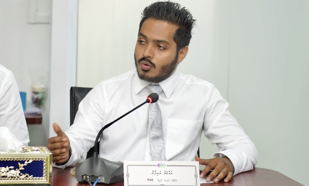 ސިޓީ ކައުންސިލުގެ މެމްބަރު އައިފާާން ވެސް މަޖިލީހަށް – Dhen.mv