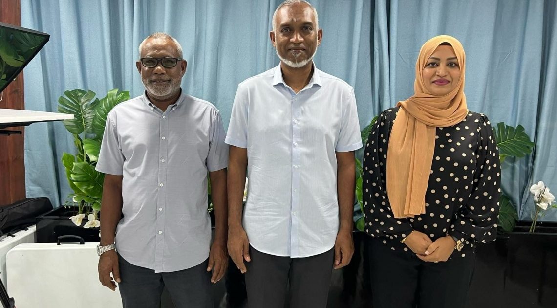 މަޖިލިސް އިންތިޚާބާ ގުޅޭ ގޮތުން މަޝްވަރާކުރަން ޖޭޕީން ޕީއެންސީއާއެކު އެއް މޭޒަކަށް! – Dhen.mv