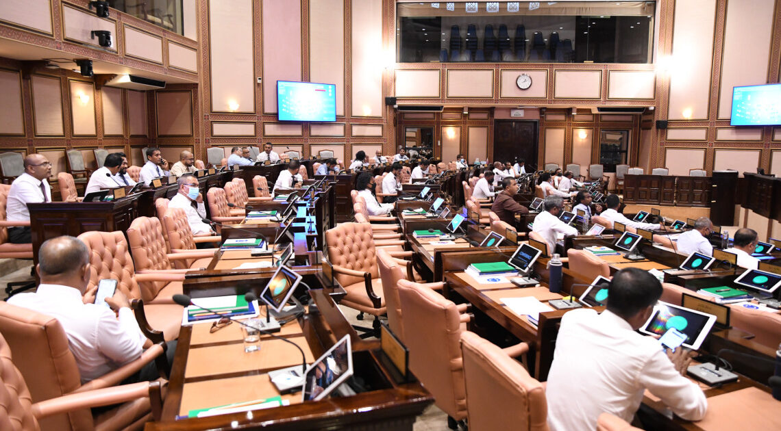 ސަޕްލިމެންޓަރީ ބަޖެޓު މަޖިލީހުން ފާސްކޮށްފި – Dhen.mv