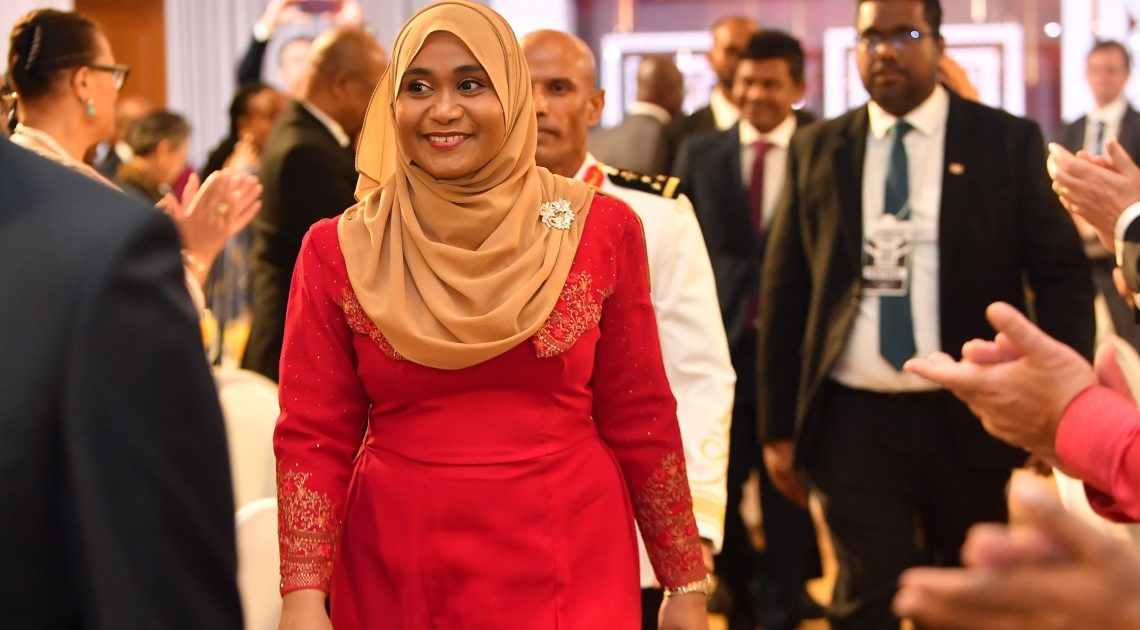 ސާޖިދާގެ ވިސްނުންފުޅު ހުރީ އެންޖީއޯތަކަށް އެހީތެރިވެވަޑައިގަތުމަށް – Dhen.mv