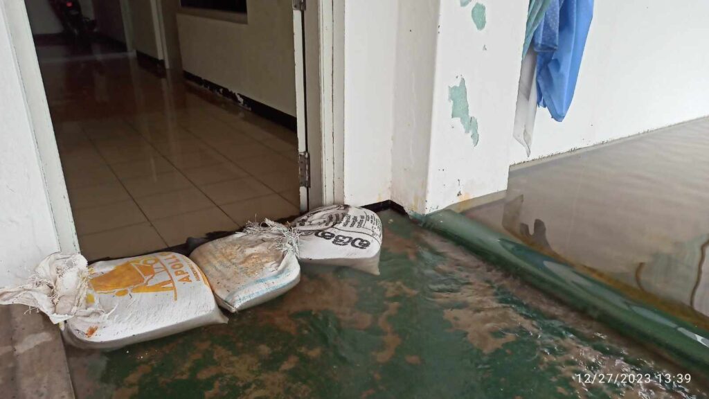 އައްޑޫ ސިޓީގެ 51 ގެއަކަށް ފެން ވަދެއްޖެ – Dhen.mv