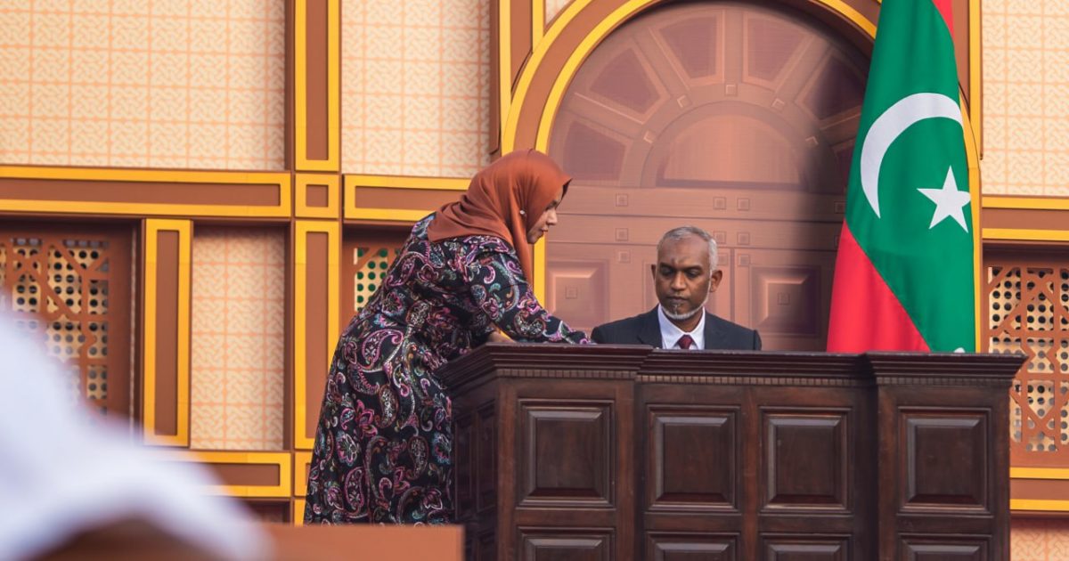 ރިޔާސި ބަޔާން އިއްވާ ދުވަސް ސަރުކާރު ބަންދު ނުކުރަން ނިންމައިފި – Dhen.mv