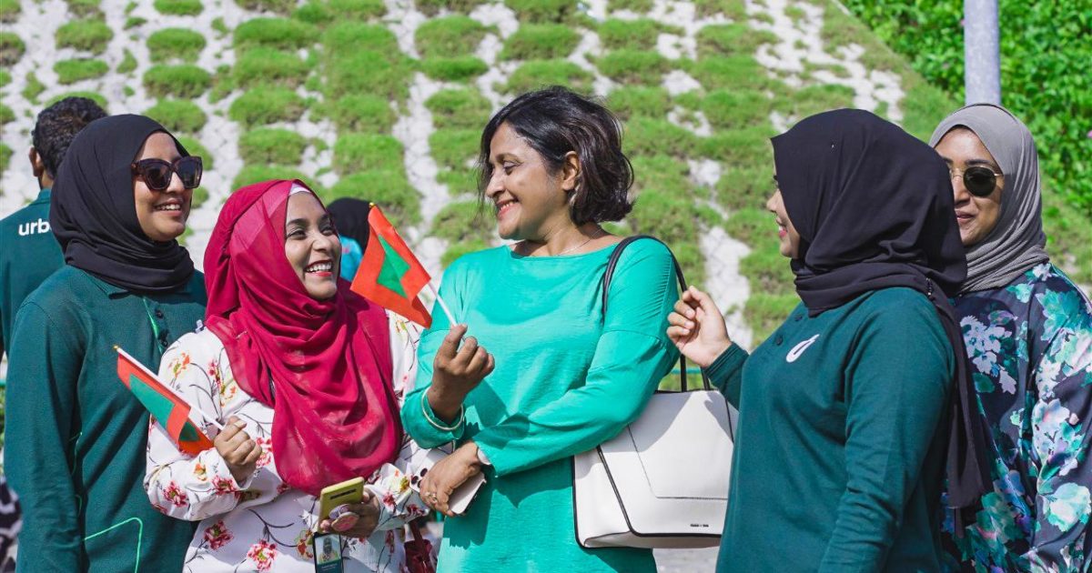 ހުޅުމާލޭ ދެކުނަށް 6 ކެނޑިޑޭޓުން, ދުންޔާގެ ނަންބަރަކީ 3! – Dhen.mv