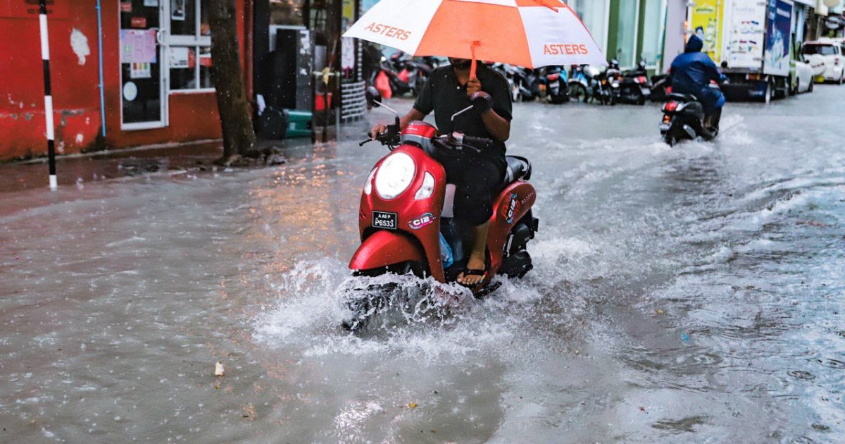 ސަމާލުވޭ, ކުރިއަށް އޮތް 12 ގަޑިއިރުވެސް ރާއްޖޭގެ ބޮޑު ބަޔަކަށް މޫސުން ގޯސްވާނެ – Dhen.mv
