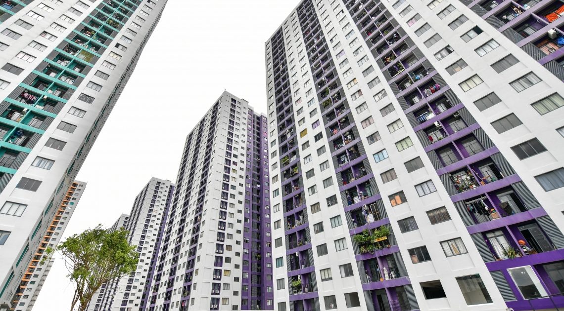 ދަޅަ ދައްކައިގެން ފިރިހެނުން ގެންގޮސް ފޭރެނީ ދެމައިންވެގެން – Dhen.mv