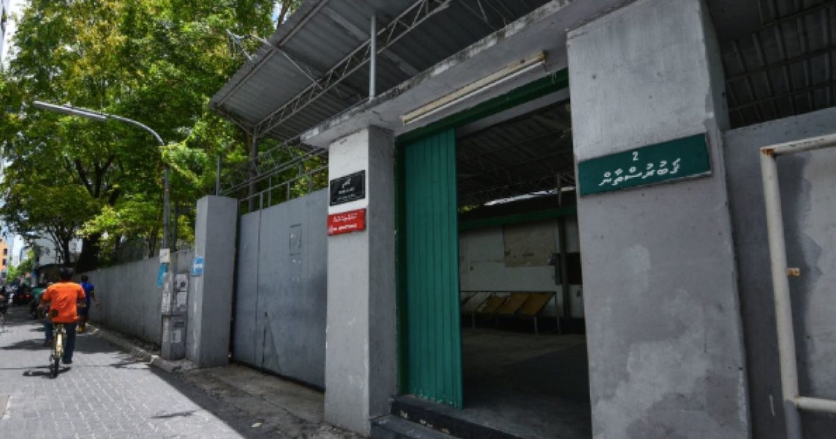 މަރުވެފައި އޮއްވާ ފެނުނު ނޭޕާލް މީހާގެ ހަށިގަނޑު ގައުމަށް ގެންދަން އާއިލާއިން ބޭނުމެއް ނުވޭ ...