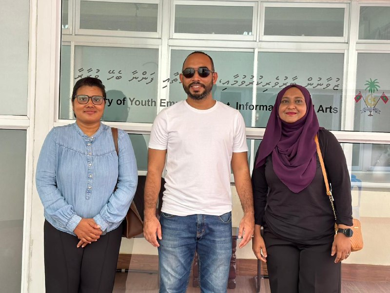 މީޑިއާ ކައުންސިލުން ހުސްވި އާއްމު ދެ މެންބަރުންގެ ގޮނޑިއަށް އަންހެނުން – Dhen.mv