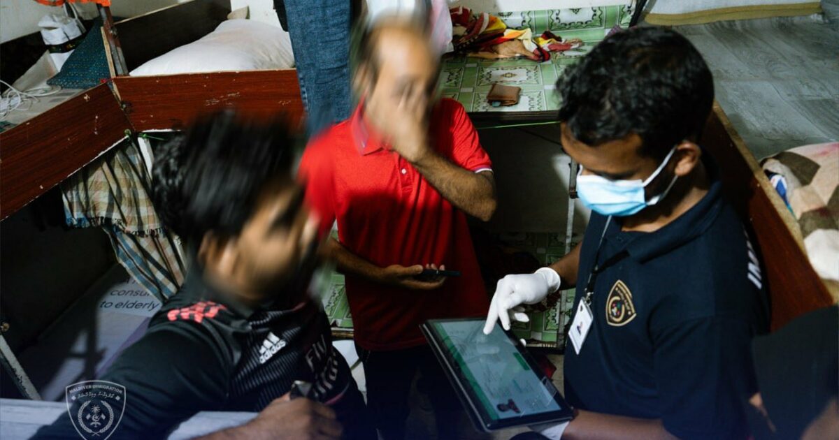 ގަވައިދާ ހިލާފަށް އުޅޭ 7 ބިދޭސީއަކު އިމިގްރޭޝަންގެ ބެލުމުގެ ދަށަށް – Dhen.mv