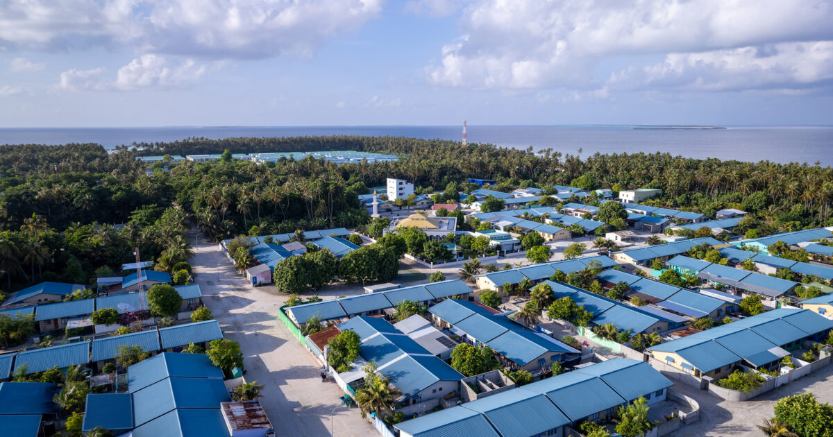 ފަތުރުވެރިއަކަށް ޖިންސީ ގޯނާކުރި މީހަކު ހައްޔަރުކޮށްފި – Dhen.mv