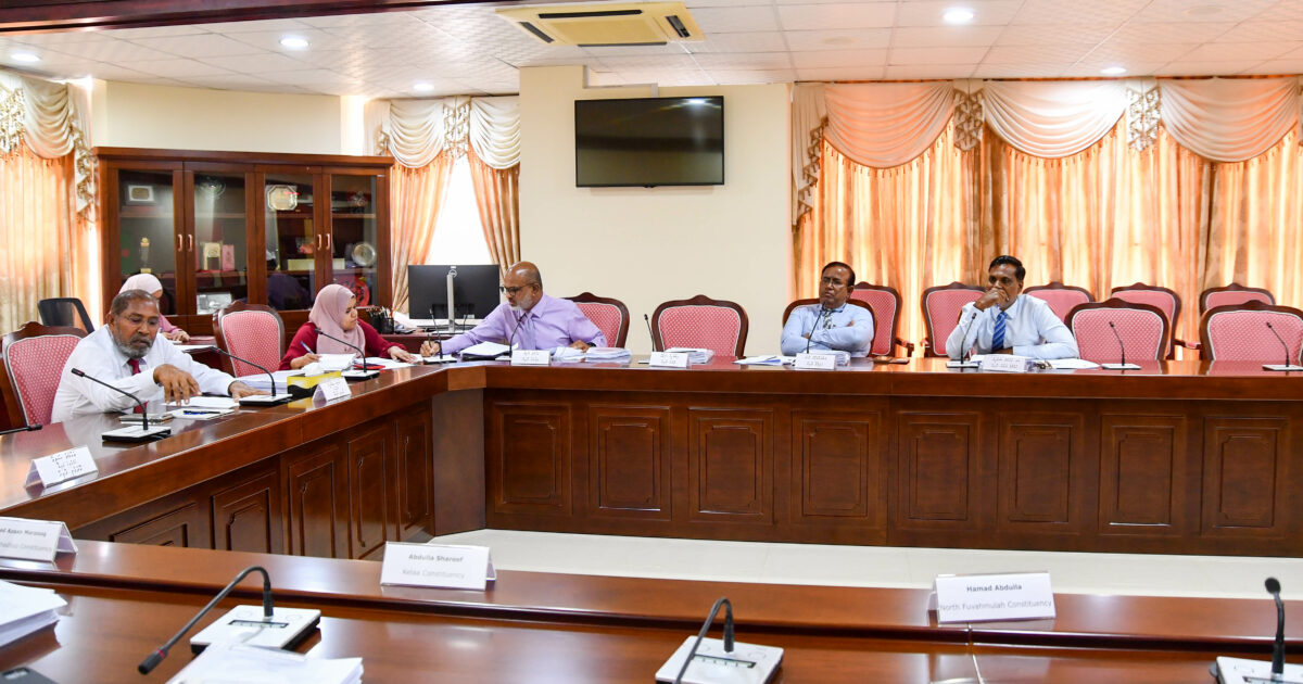 ސިނގިރެޓް ވަގަށް އެތެރެކުރާތީ ބޯޑަރުގެ ރައްކާތެރިކަން ކަށަވަރު ކުރުމުގެ ...