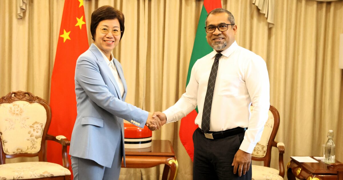 ޗައިނާ ސަފީރުގެ ދައުރު ހަމަވުމުން ރާއްޖެއިން ވަޑައިގަންނަވަނީ – Dhen.mv