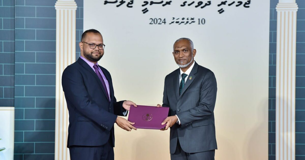 މަތީ ދަރަޖަ ހޯދާ ފަރާތްތަކަށް ދޭ ހާއްސަ އިނާމު 40 ބޭފުޅަކަށް އަރުވައިފި – Dhen.mv