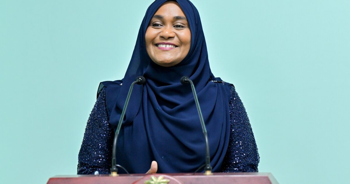 އުފާވެރިކަން އިތުރުކުރުމުގައި ބަހާއި ސަގާފަތަށް އިސްކަންދޭން ޖެހޭ: ސާޖިދާ – Dhen.mv