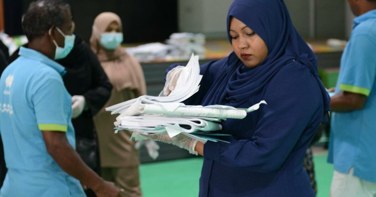 މާލެ ސިޓީ ކައުންސިލުގެ ވައިޓަލް ރެޖިސްޓްރޭޝަންގެ ހިދުމަތް ހުޅުމާލެއަށް – Dhen.mv