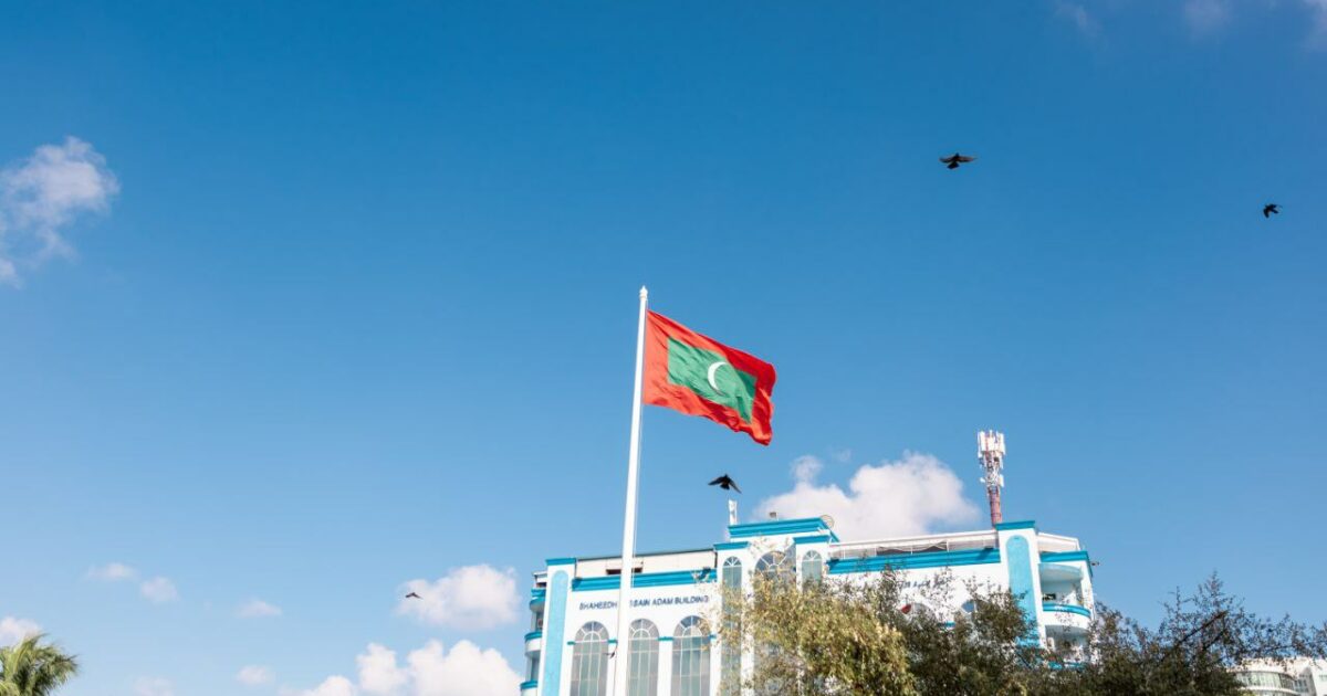 ހާއްސަ އެހީއަށް ބޭނުންވާ ކުއްޖަކަށް ޓީޗަރަކު އަނިޔާކުރި މައްސަލައެއް ފެންމަތިވެއްޖެ – Dhen.mv