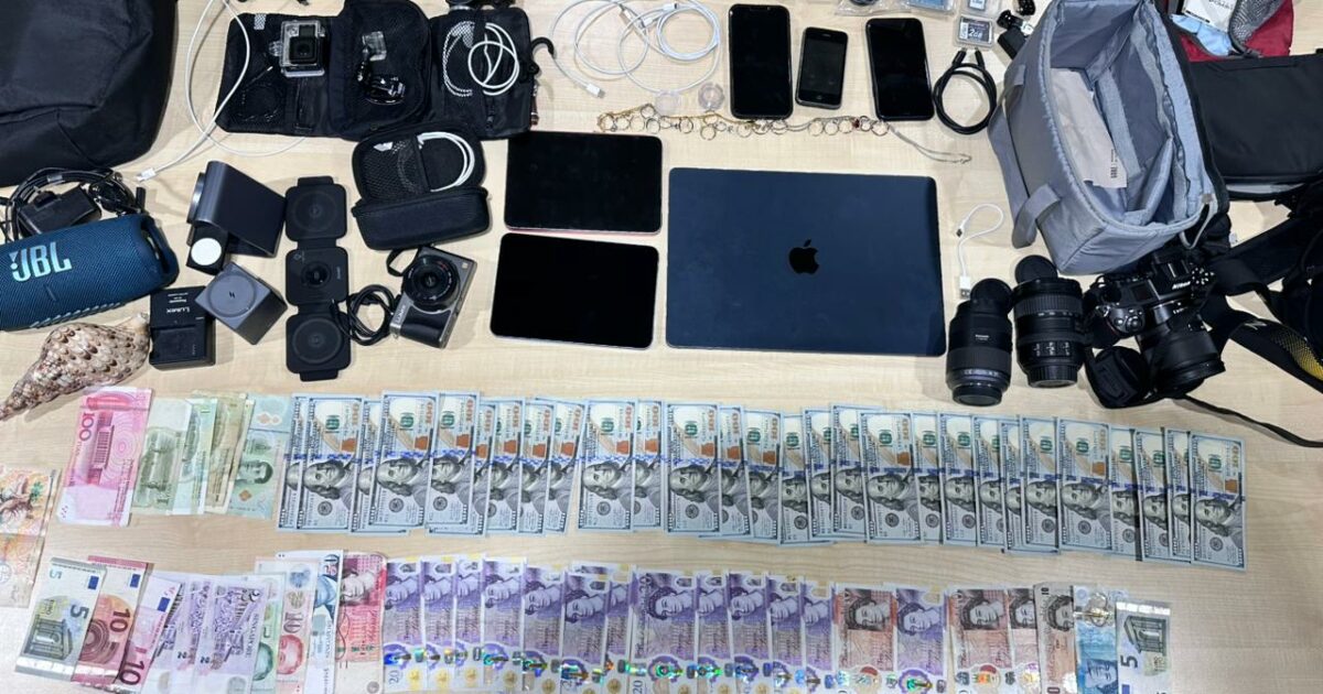 ގެއަކުން ވަގަށް ނެގި ދެ މިލިއަނެއްހާ ރުފިޔާގެ ތަކެތި ހޯދައިފި – Dhen.mv