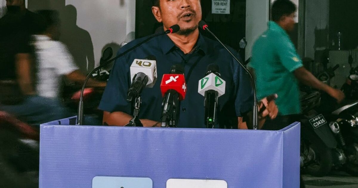 ވޯޓަކަށް ނުގޮސް ޑިމޮކްރެޓްސްގެ ރައީސްކަން އިންތިއަށް – Dhen.mv