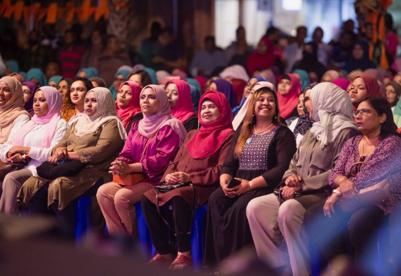 އަންހެނުން ބާރުވެރިކުރުމަށް ހަތް ޕާޓީއަކުން އެއްބަސްވުމެއްގައި ސޮއިކޮށްފި – Dhen.mv