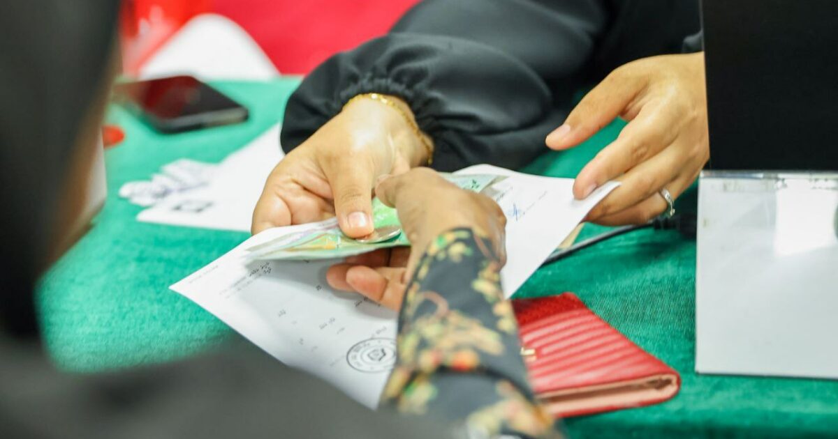 ކޮންމެ ފަގީރަކަށް ޒަކާތުގެ ގޮތުގައި 5،000 ރުފިޔާ ބަހައިފި – Dhen.mv