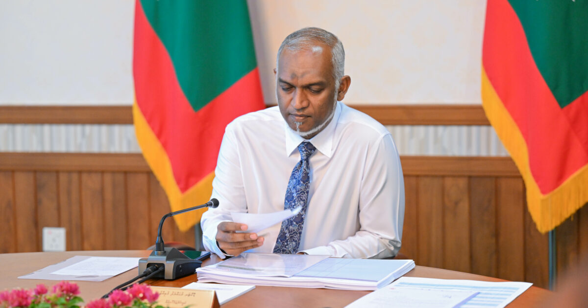 ރައީސަށް ވީޑިއޯ މެދުވެރިކޮށް ސުވާލު ހުށަހެޅުމުގެ ފުރުސަތު ހުޅުވާލައިފި – Dhen.mv