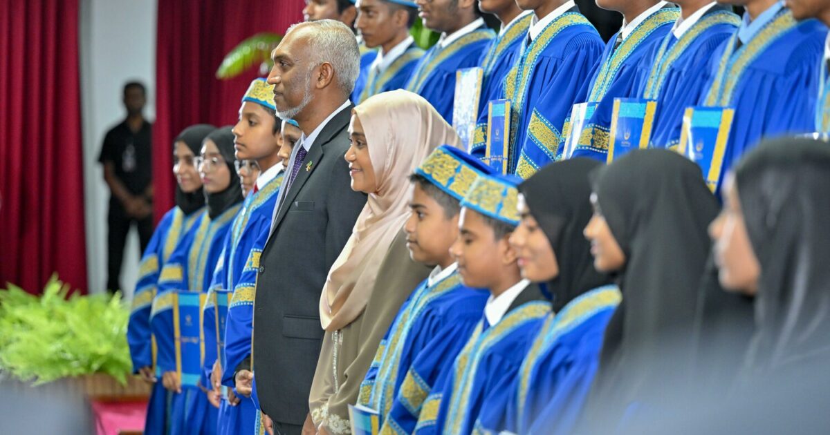 ގުރުއާން ހިތުދަސްކުރުމުގެ މަޝްރޫއު ނުވަ ރަށެއްގައި ފަށަނީ – Dhen.mv