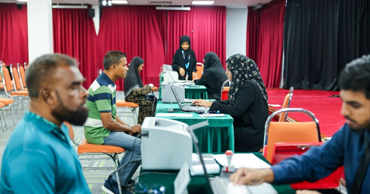 ފަގީރުންނާއި މިސްކީނުންގެ ދަފްތަރުގައި ރަޖިސްޓްރީވާން ހުޅުވާލައިފި – Dhen.mv