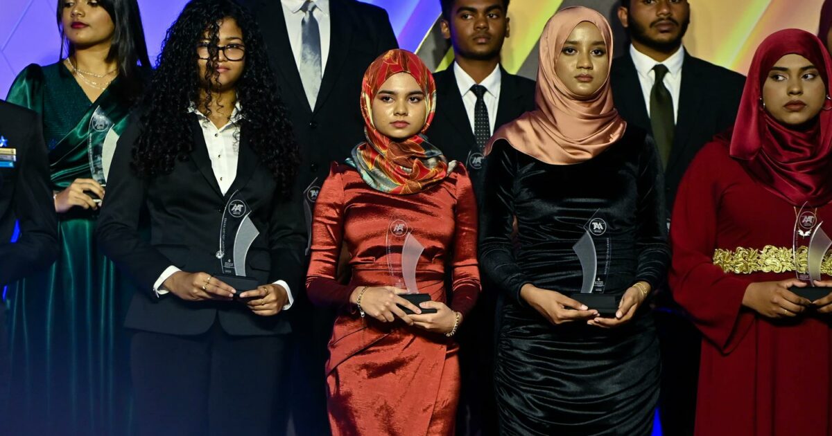 “މަތީ އަރުތަވެރީންގެ އިނާމު 2024” ބާއްވަނީ، 1،800 ދަރިވަރުން އިނާމު ހާސިލުކުރާނެ – Dhen.mv